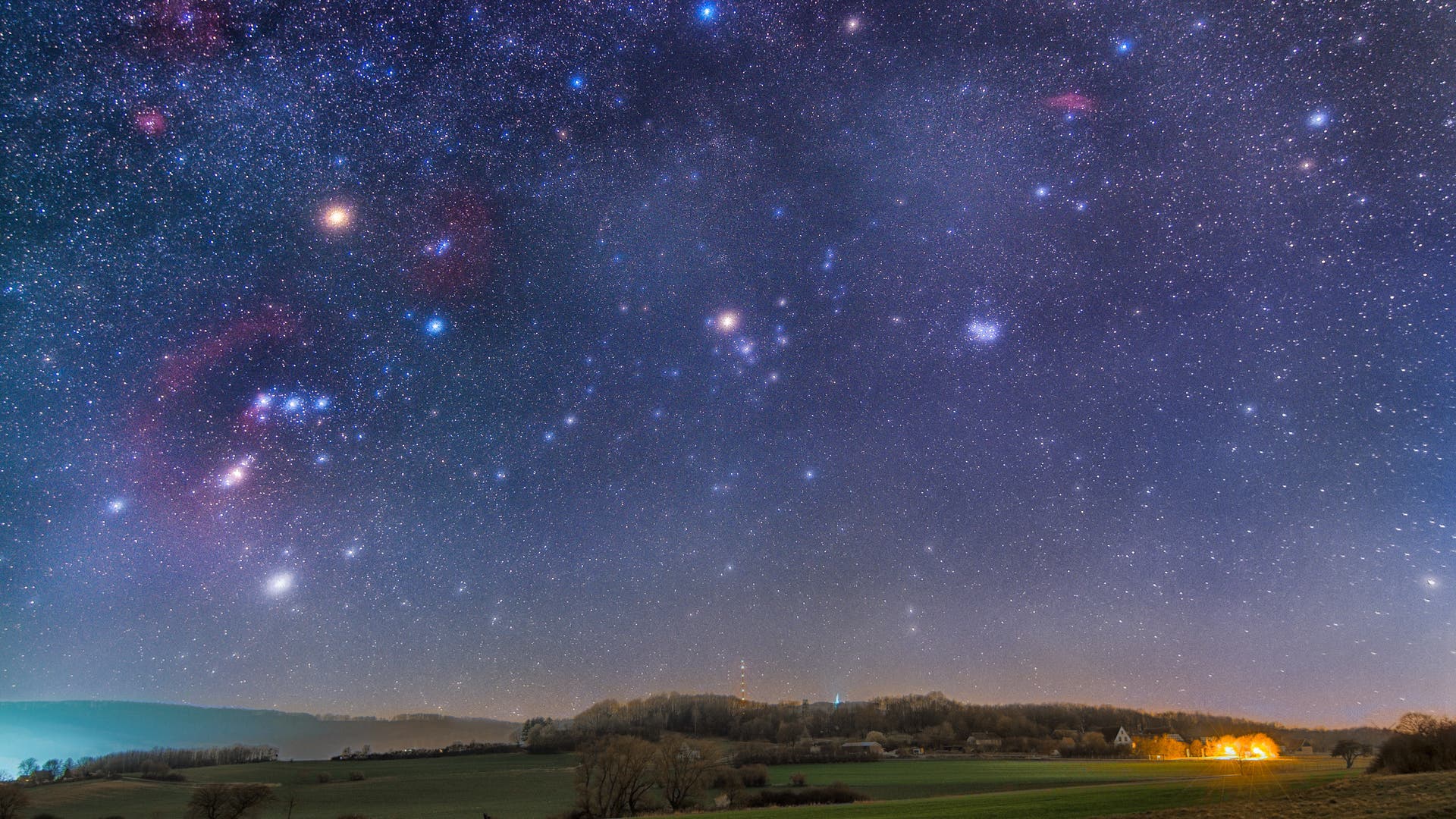 Sternenhimmel mit Hermannsdenkmal - Spektrum der Wissenschaft