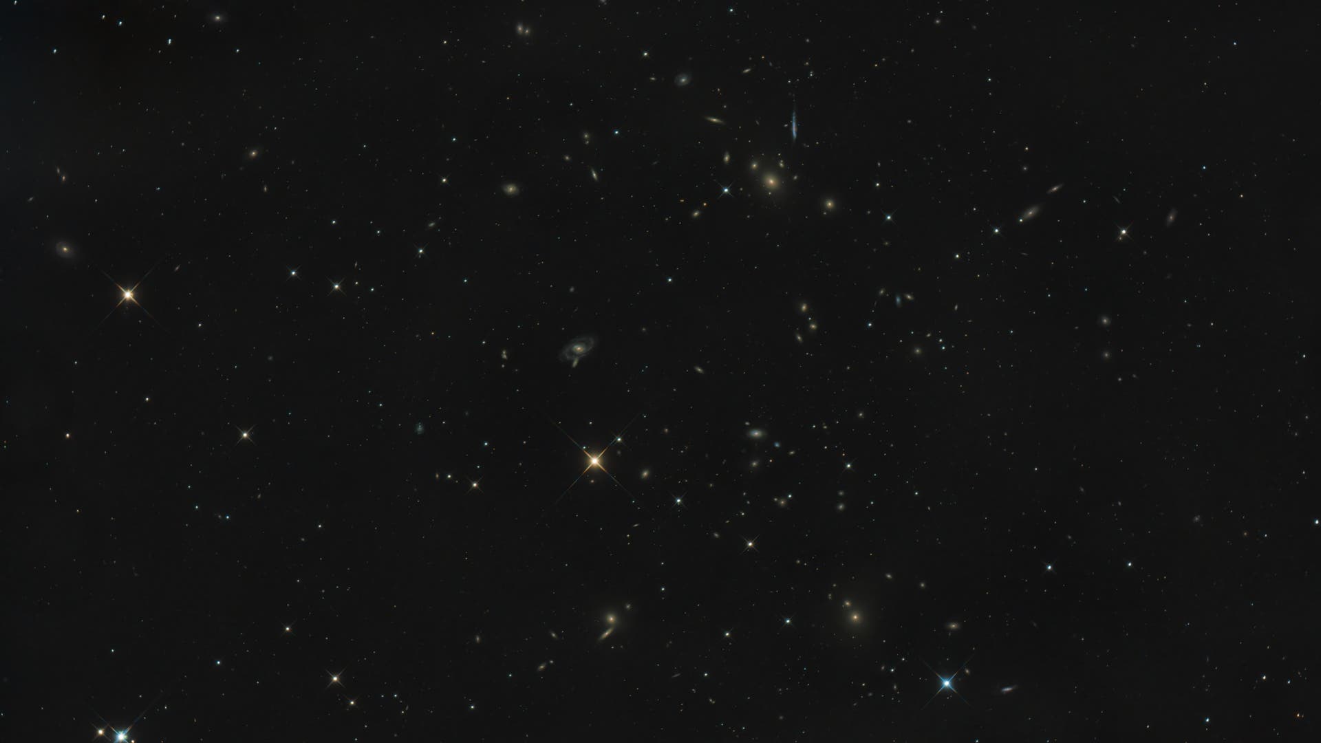 Abell 1367 (Leo Galaxienhaufen) - Spektrum der Wissenschaft