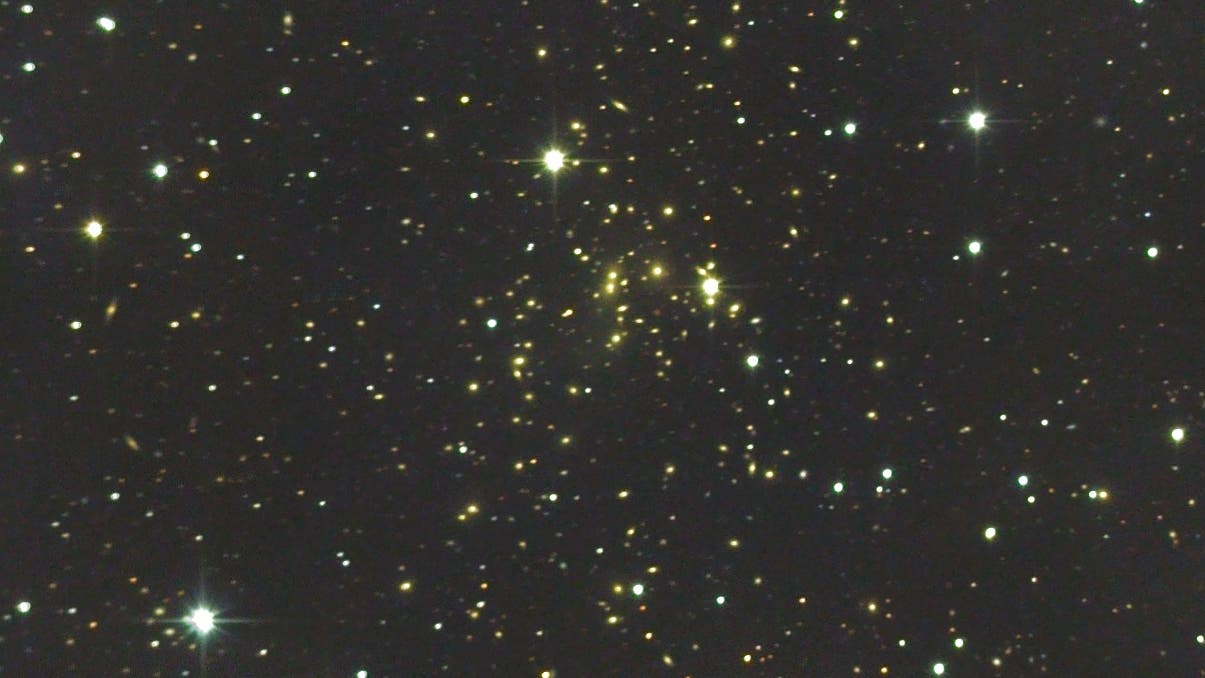 1 Milliarde Lichtjahre - Spektrum der Wissenschaft