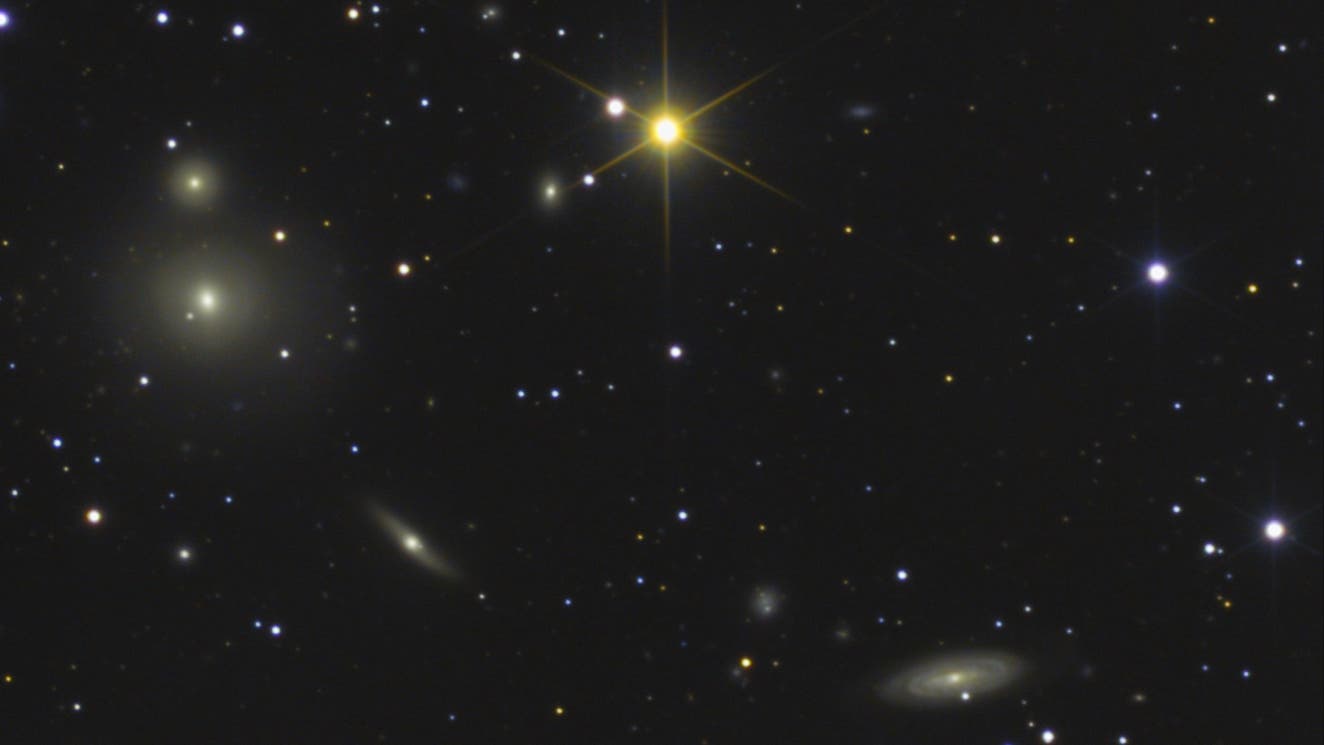 Arp 229 (NGC 507/508) - Spektrum der Wissenschaft