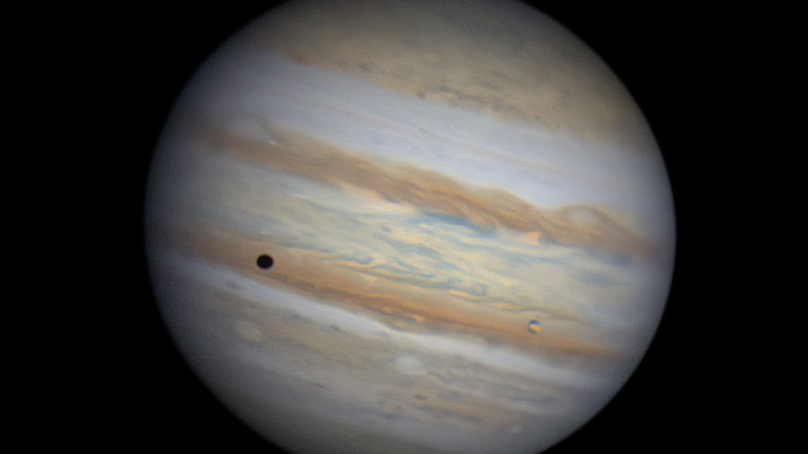 Jupiter mit Mond Io und dessen Schatten am 12. Dezember 2022 - Spektrum ...
