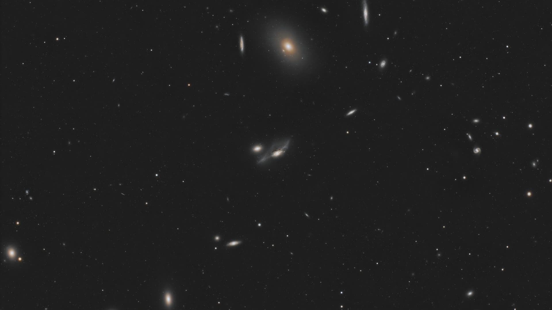 The Markarian Chain - Spektrum der Wissenschaft