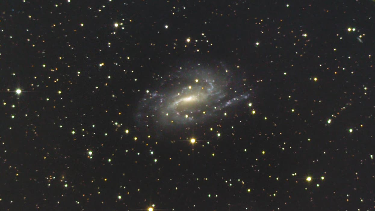 NGC 925 im Dreieck - Spektrum der Wissenschaft