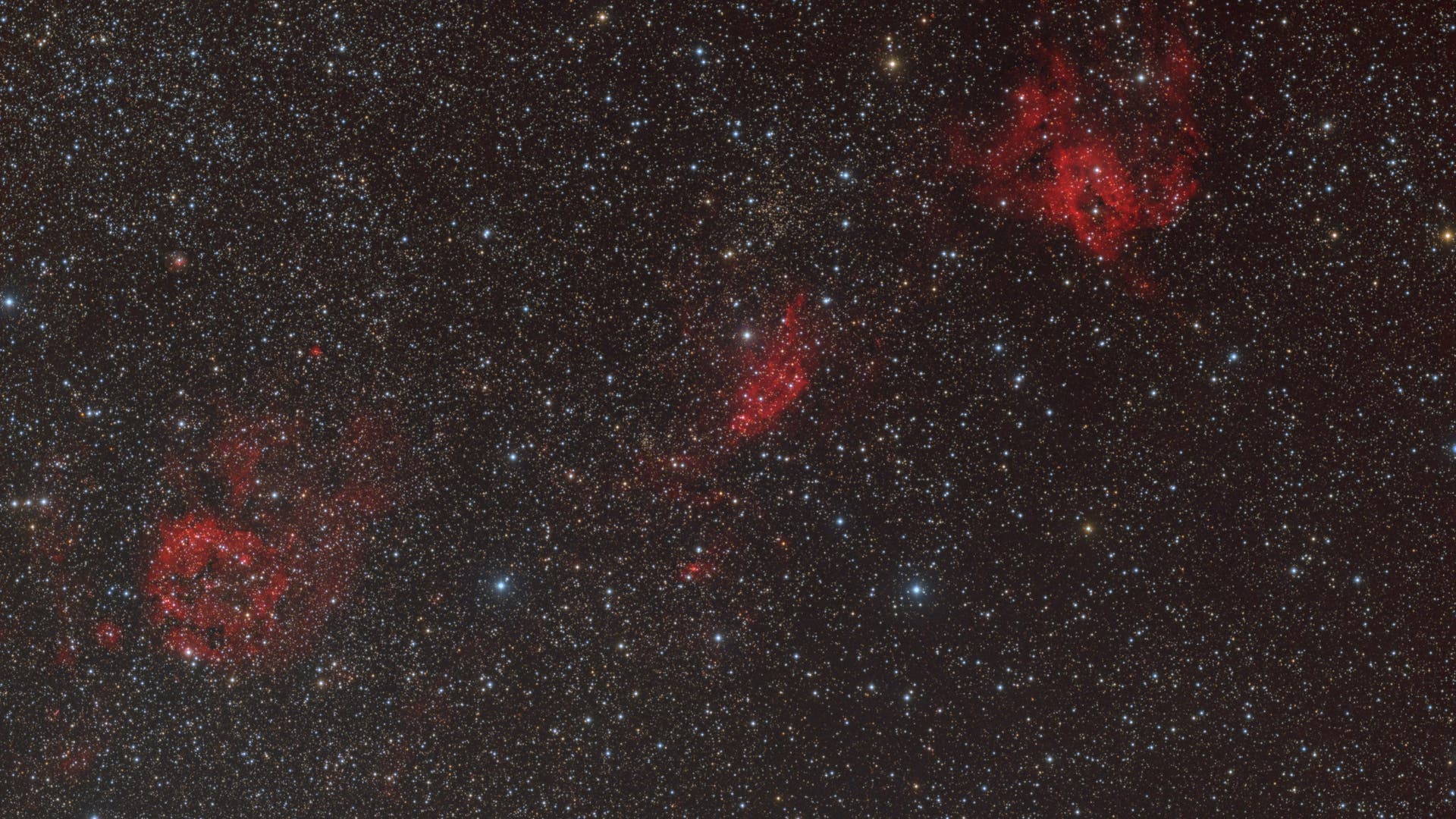 Sharpless Objekte im Einhorn - Spektrum der Wissenschaft