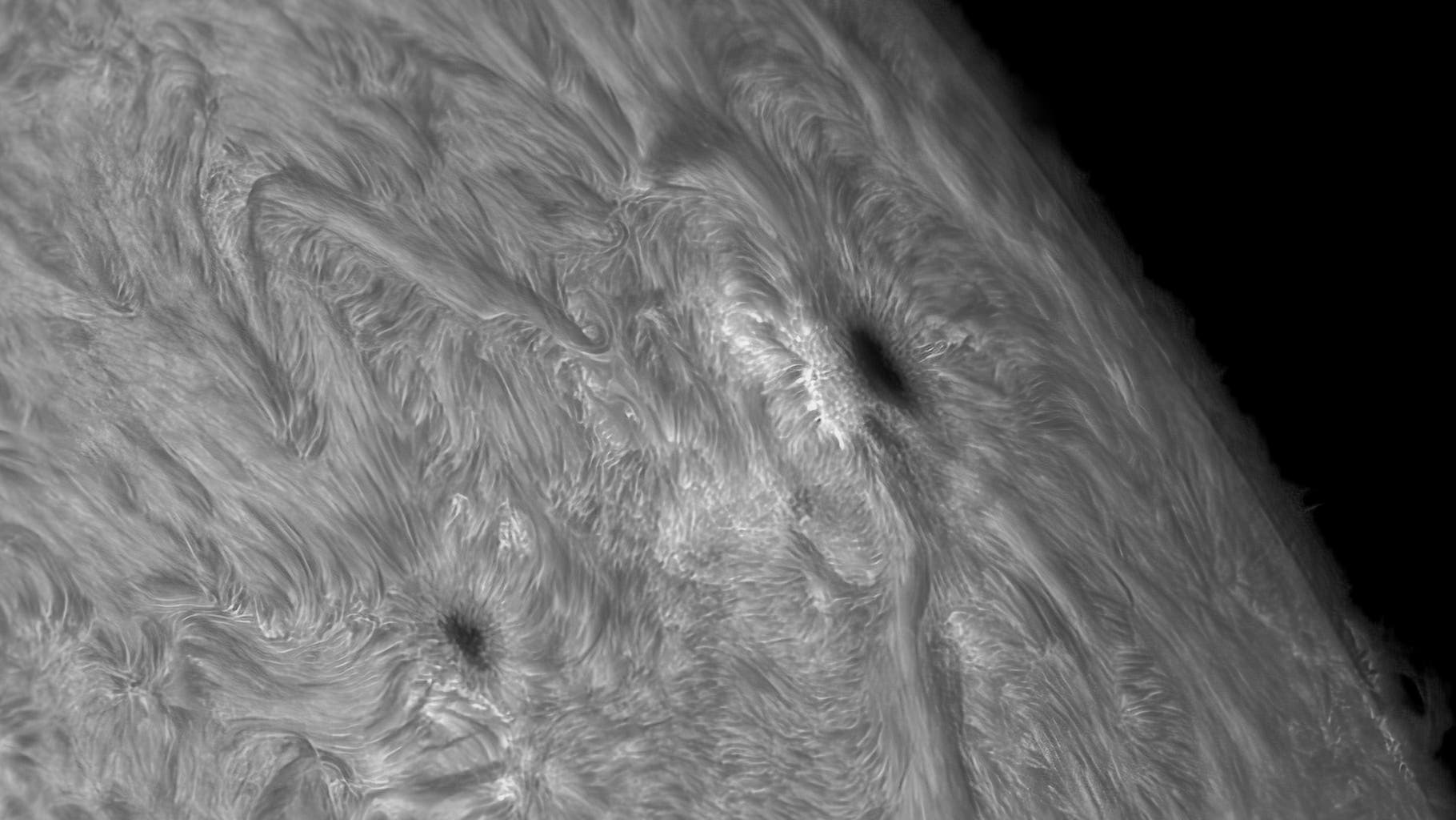 Sonnenfleck am Rand in H-Alpha am 23. April 2023 - Spektrum der ...
