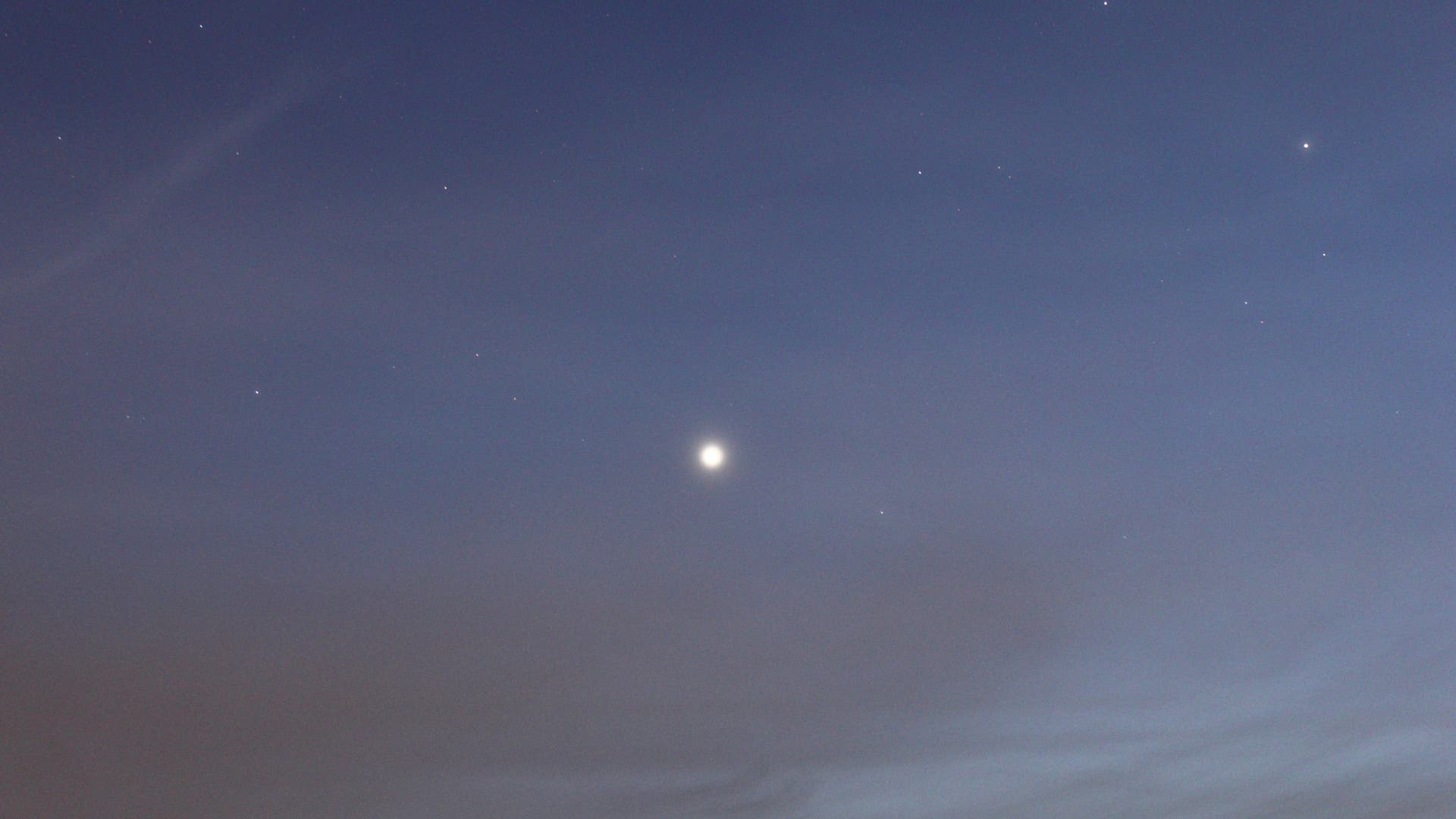 Abendstern Venus, Zwillinge mit Mars und Kapella - Spektrum der ...