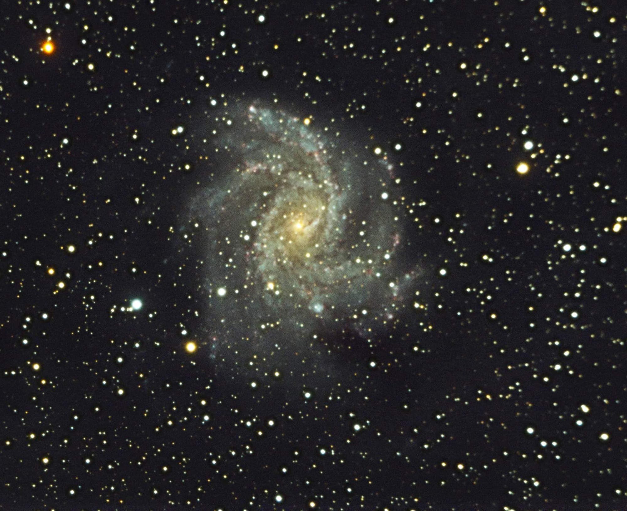 Feuerwerksgalaxie NGC 6946 - Spektrum der Wissenschaft