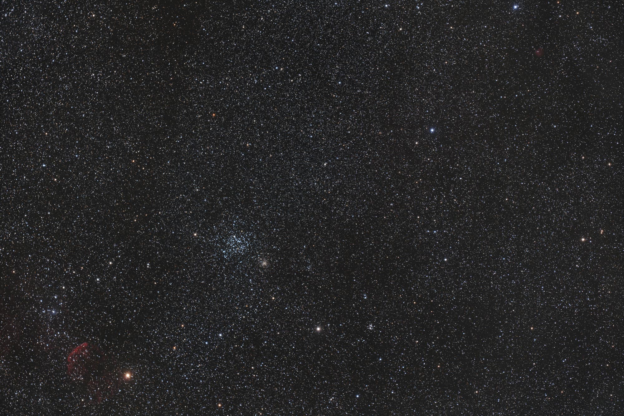 Messier 35, NGC 2158 und IC443 - Spektrum der Wissenschaft