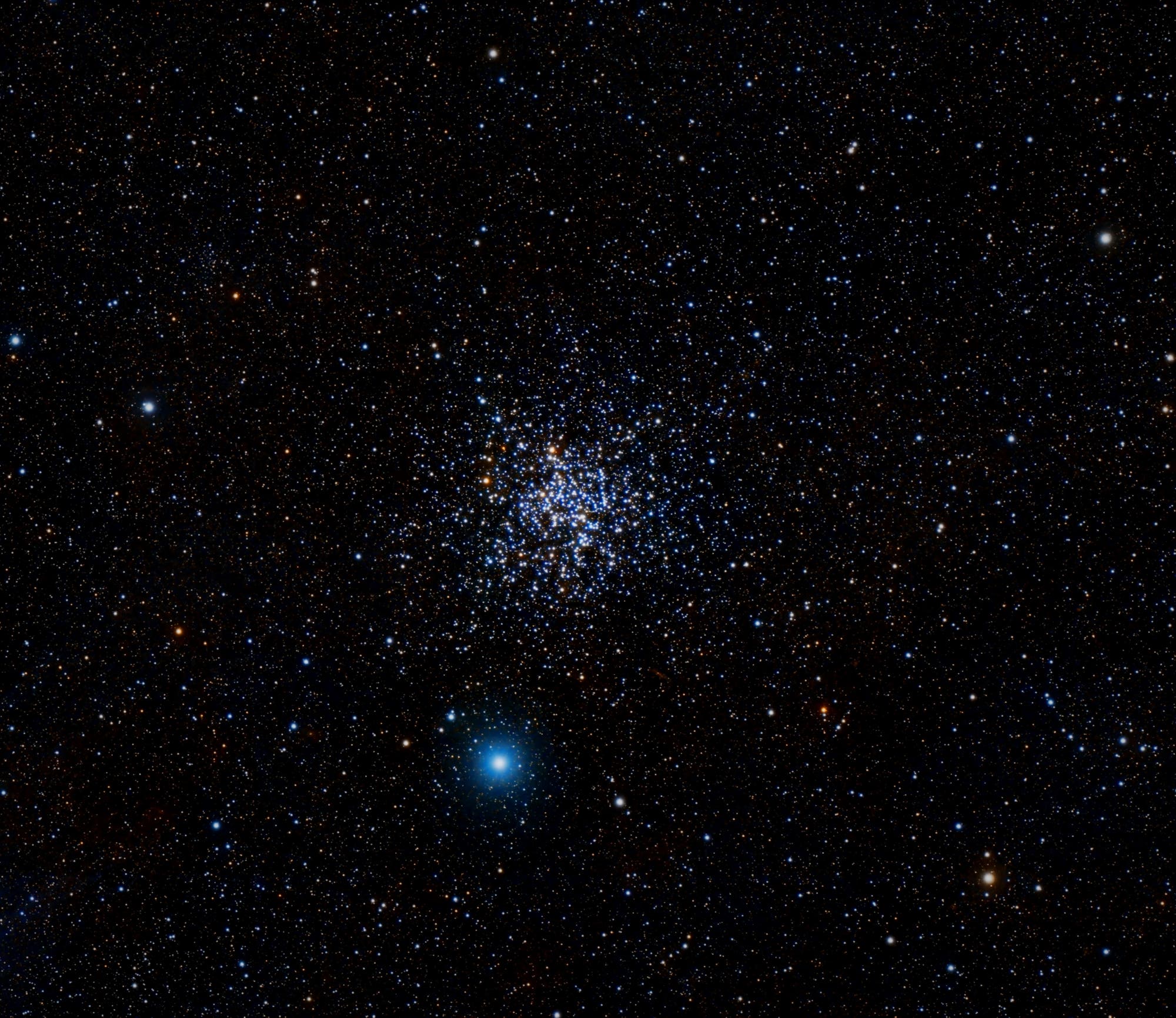 NGC 2477 - Spektrum der Wissenschaft