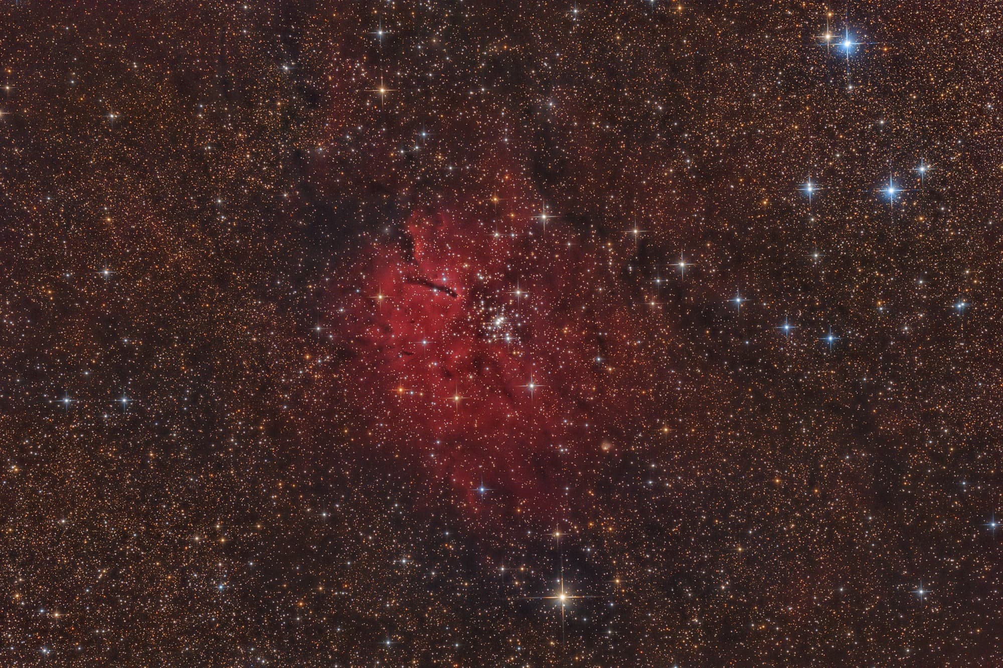 NGC 6820, NGC 6823 und Sh 2-86 Sternhaufen und Nebel - Spektrum der ...