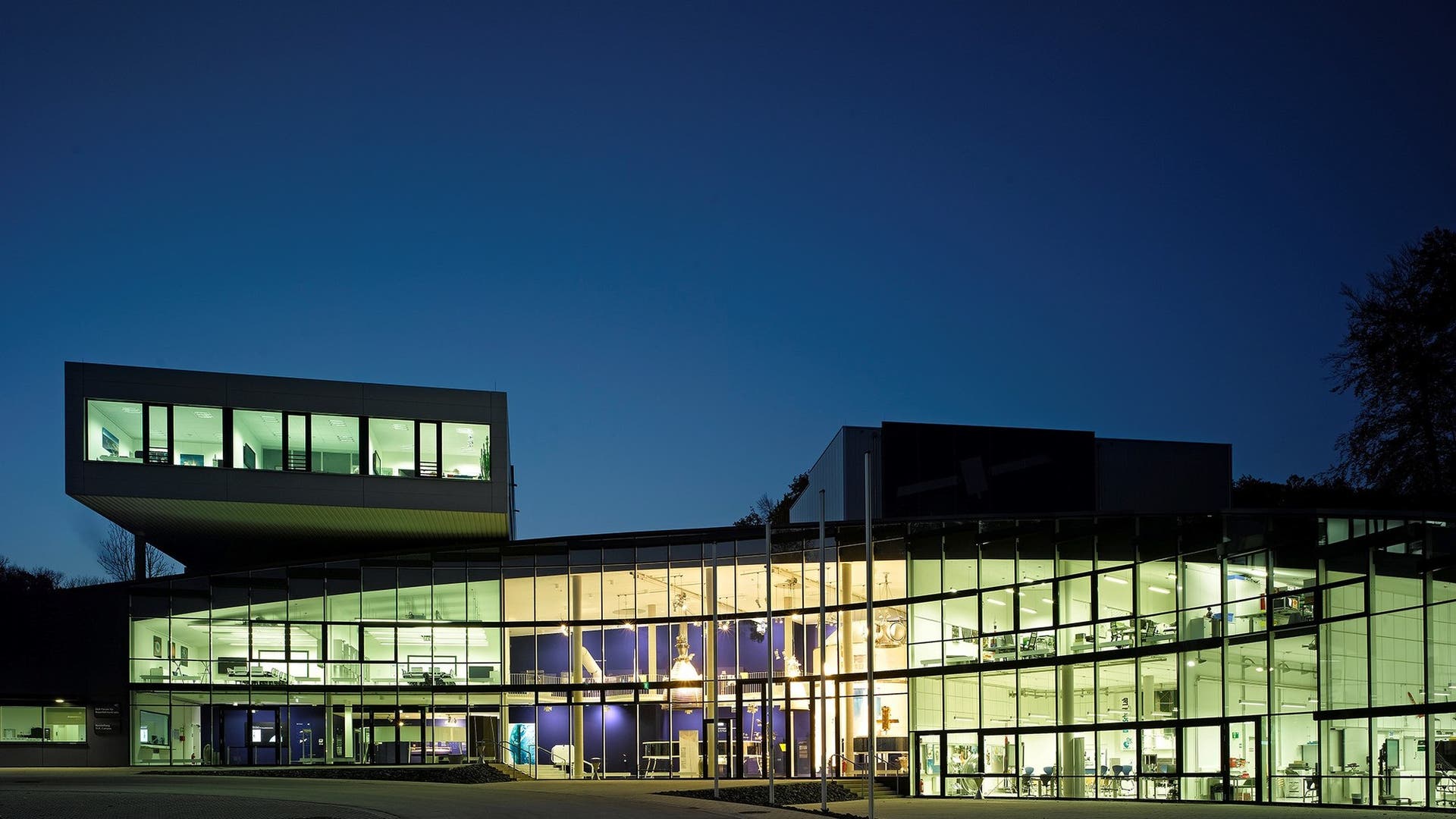 Besuch des Deutschen Zentrums für Luft- und Raumfahrt e. V. (DLR ...