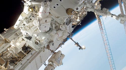 ISS wächst planmäßig - Spektrum der Wissenschaft