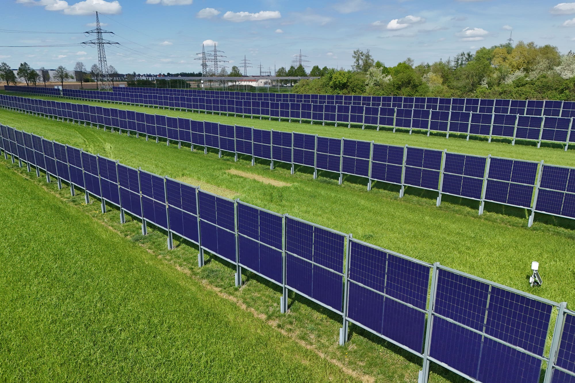 Fotovoltaik im Norden: Solaranlagen wiegen im skandinavischen Wind ...