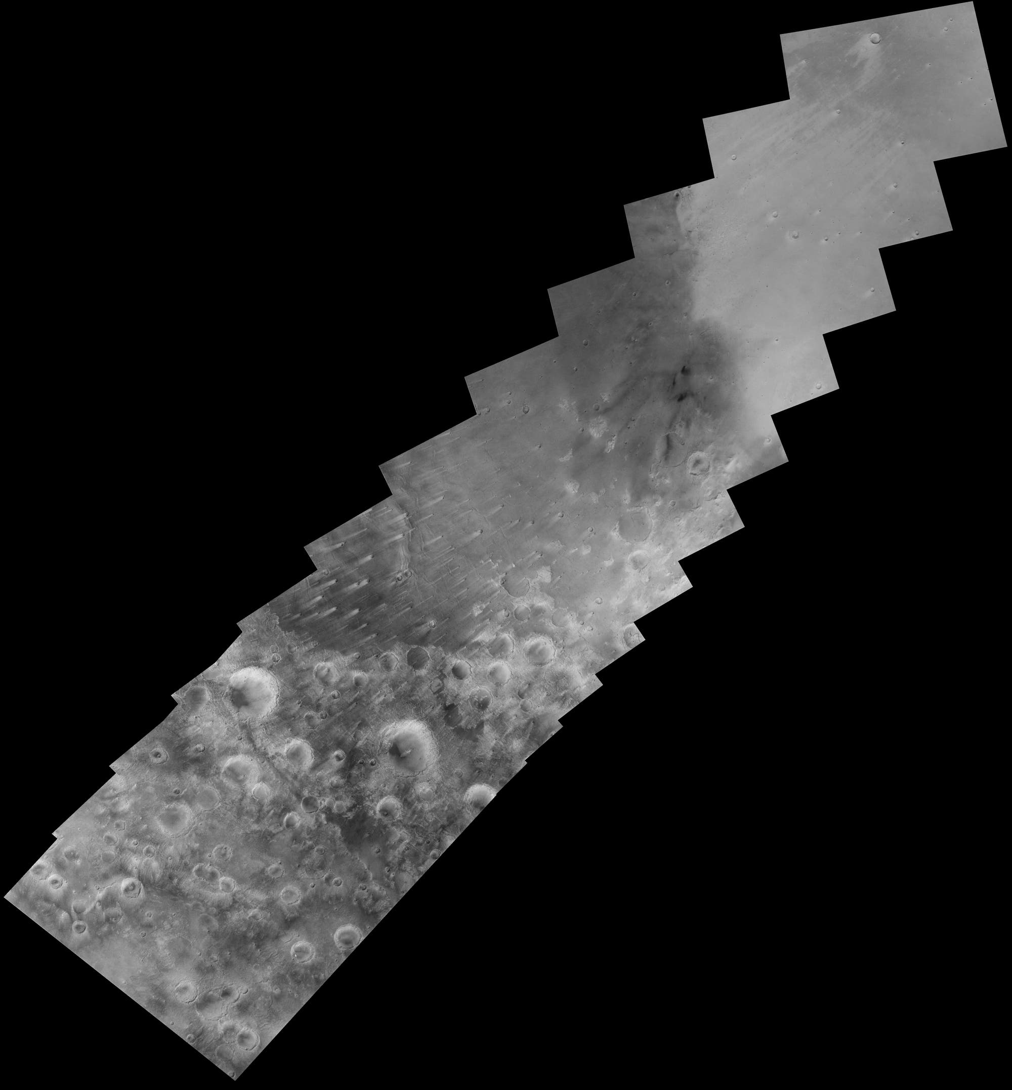 Die besten Marsbilder der Raumsonde Psyche - Spektrum der Wissenschaft