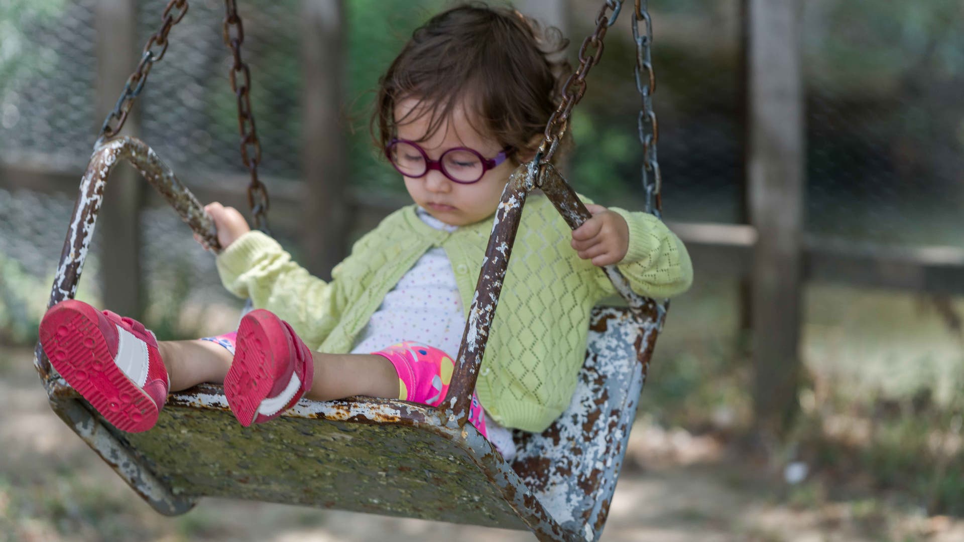 Beim Schaukeln gelangen wir schneller & effektiver in den Schlaf ...